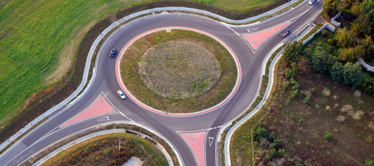 Como circular em rotundas de forma correta - Grupo Filinto Mota