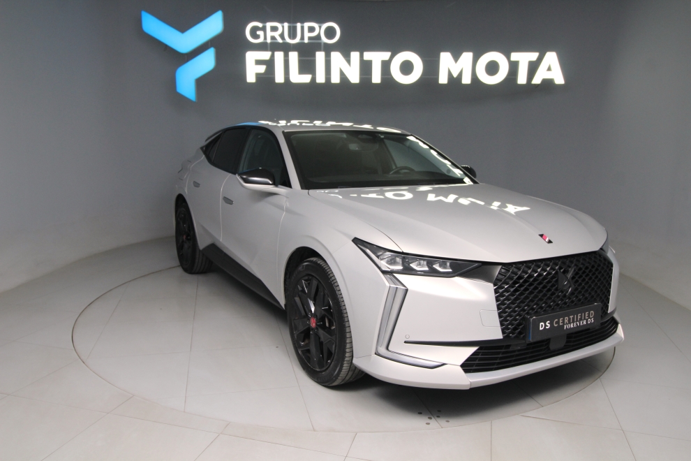 Ds DS4 1.2 PureTech Performance Line EAT8 de 2024 - 27490 € - Viatura Usada