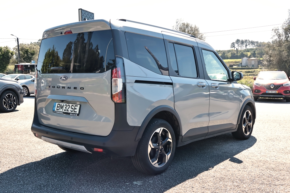 Ford Tourneo Courier 1.0 EcoBoost Active DCT de 2024 - 25490 ...